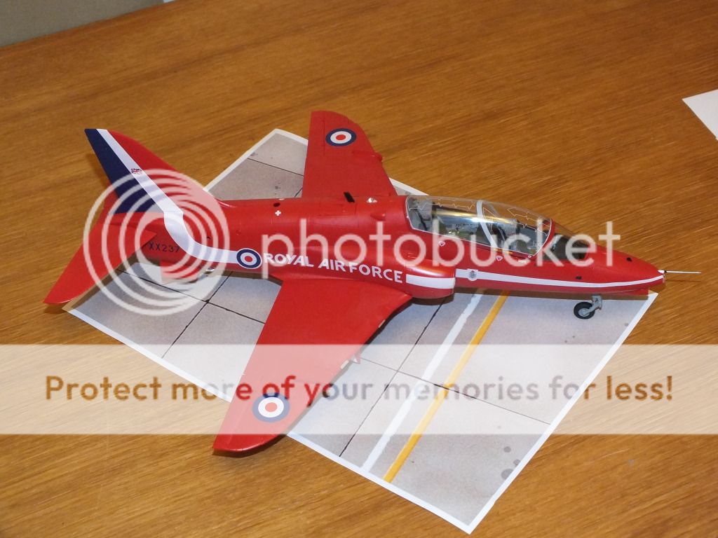 Revell 1/32 Red Arrows Hawk T.1A * Updated - FighterControl