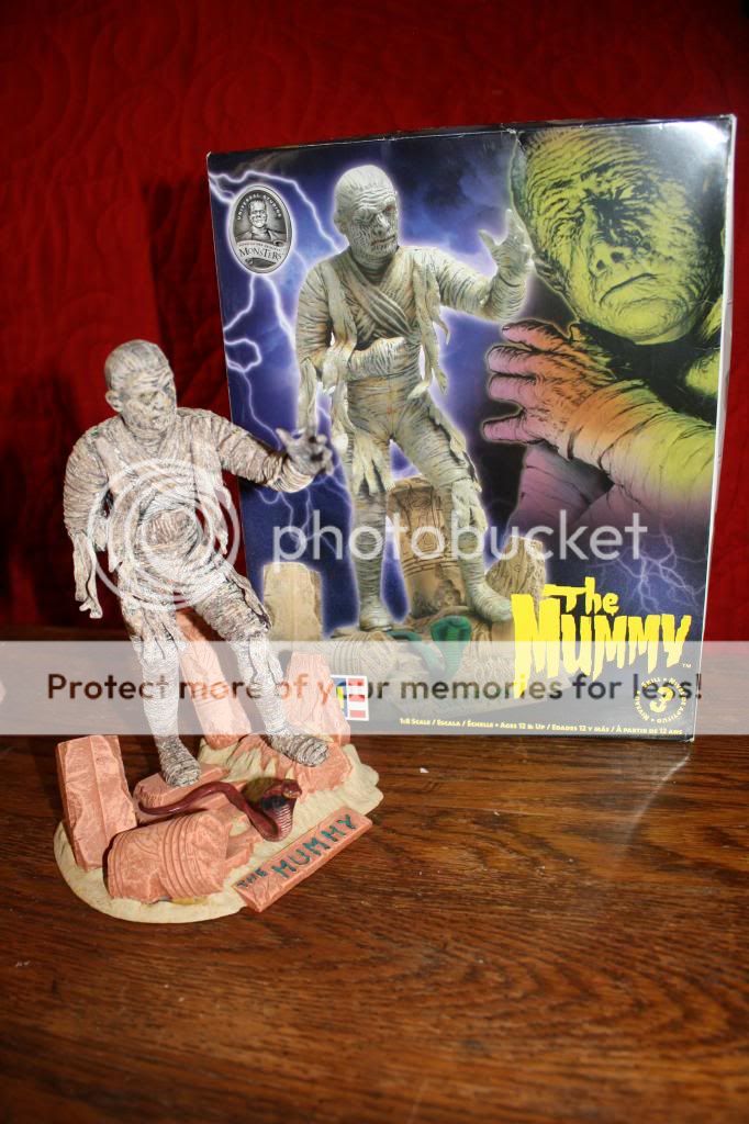 Hey! look what monster models I managed to finally paint volume 1